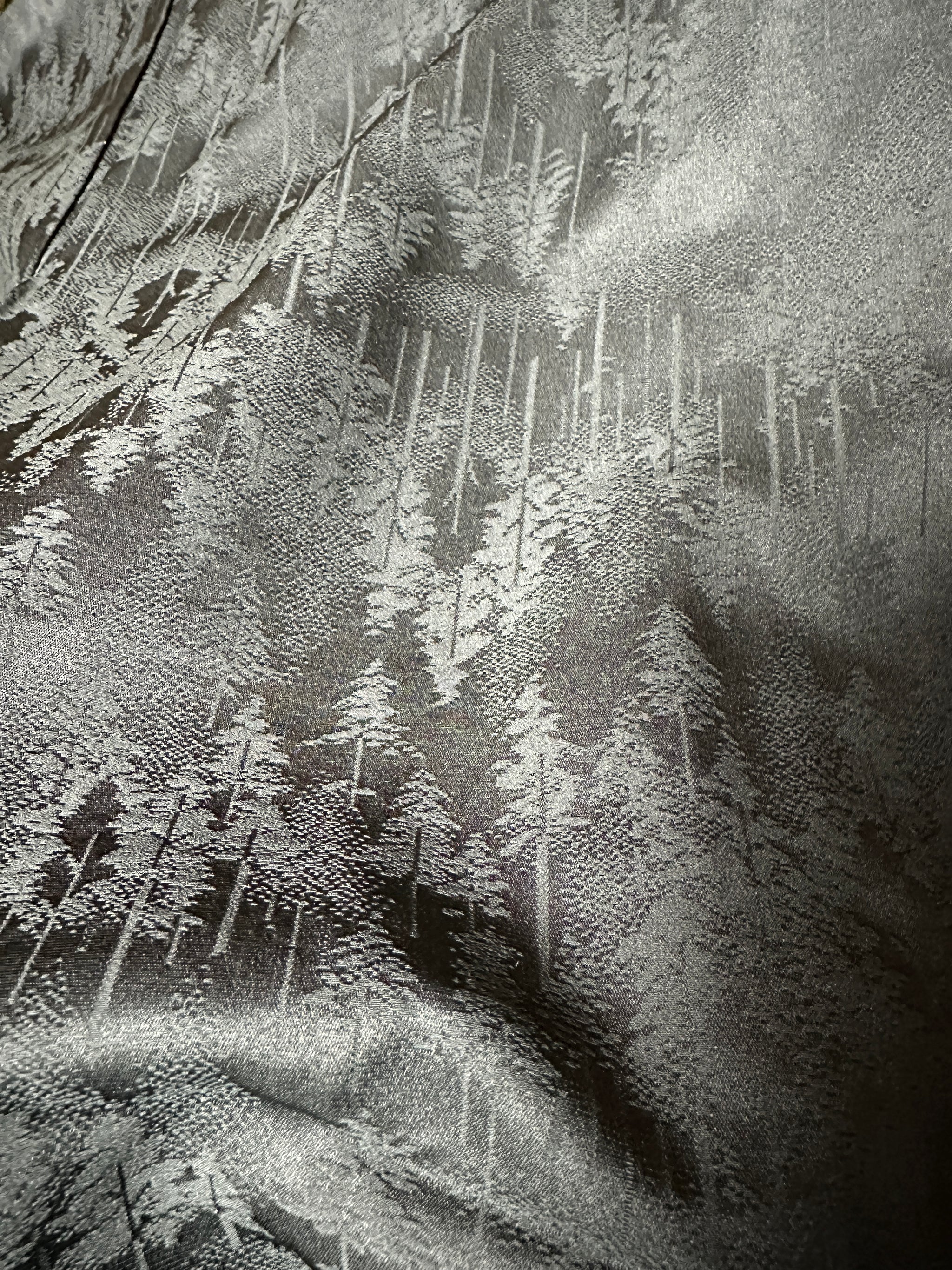 VINTAGE BLACK HAORI "ground pattern, forest, KAMON” – MACHIKO KIMONO ...