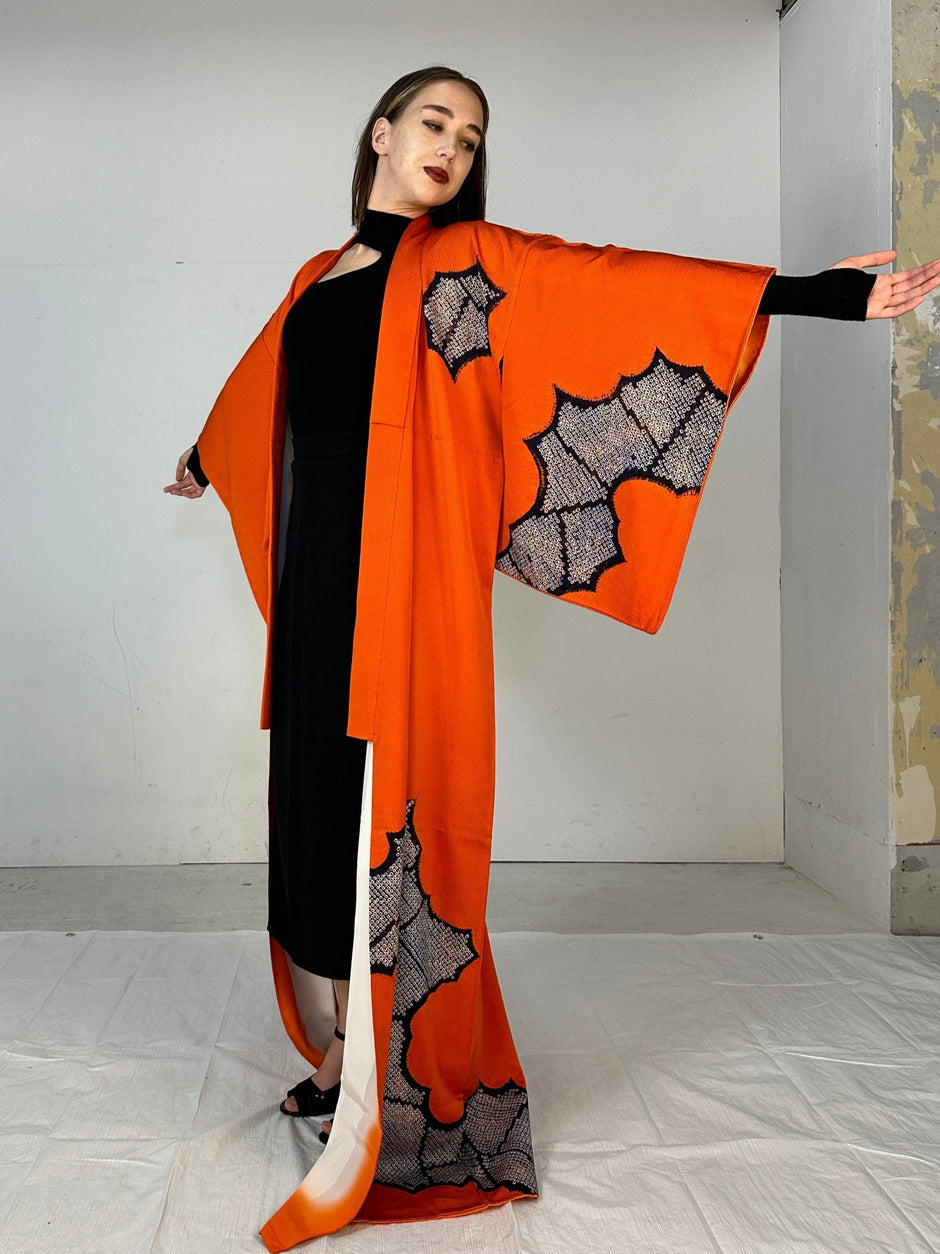 KIMONO MANTLE UPCYCLED FROM JAPANESE KIMONO – MACHIKO KIMONO Japanese ...
