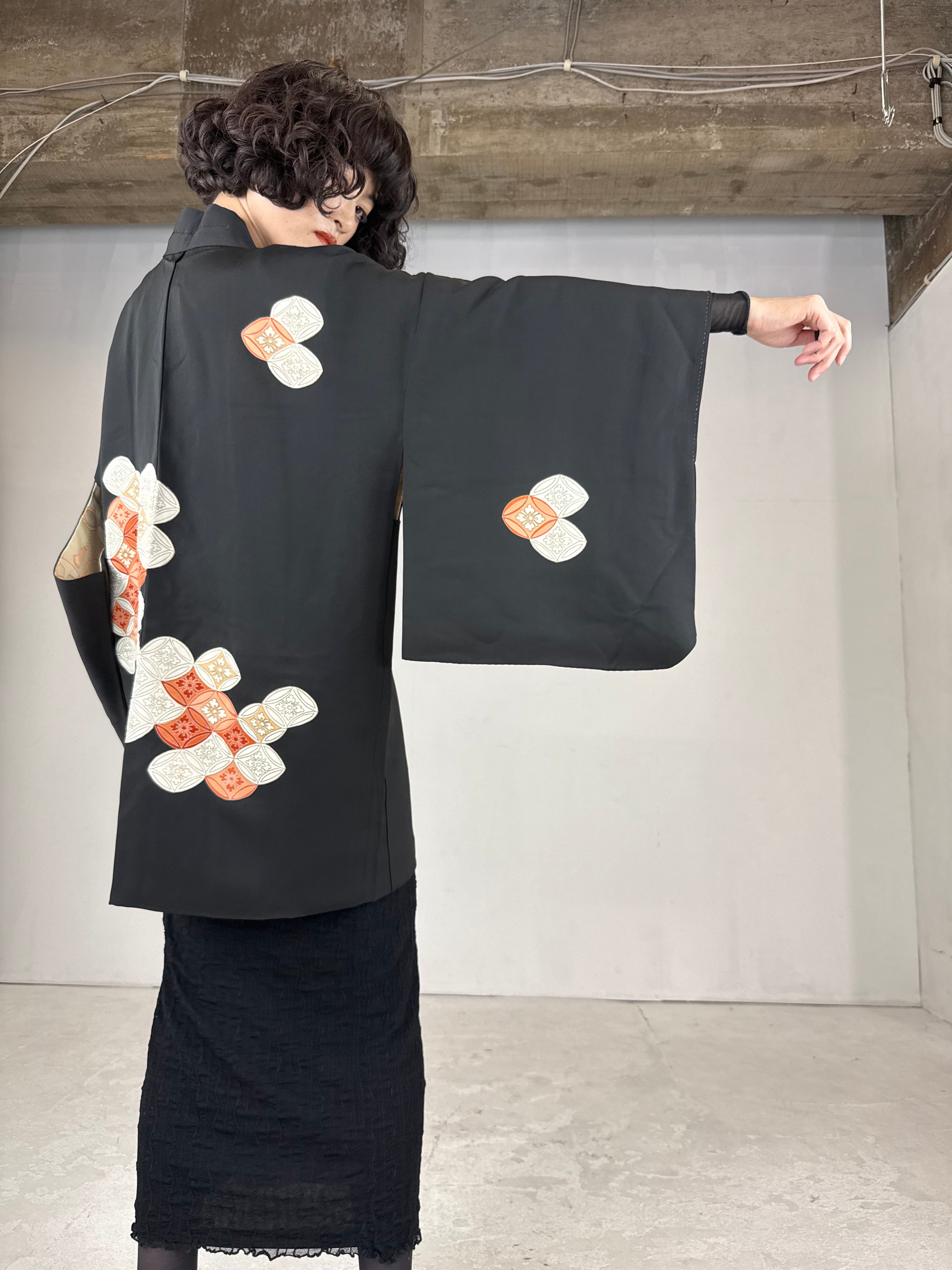 VINTAGE BLACK HAORI "shippo, beautiful inner pattern" – MACHIKO KIMONO ...